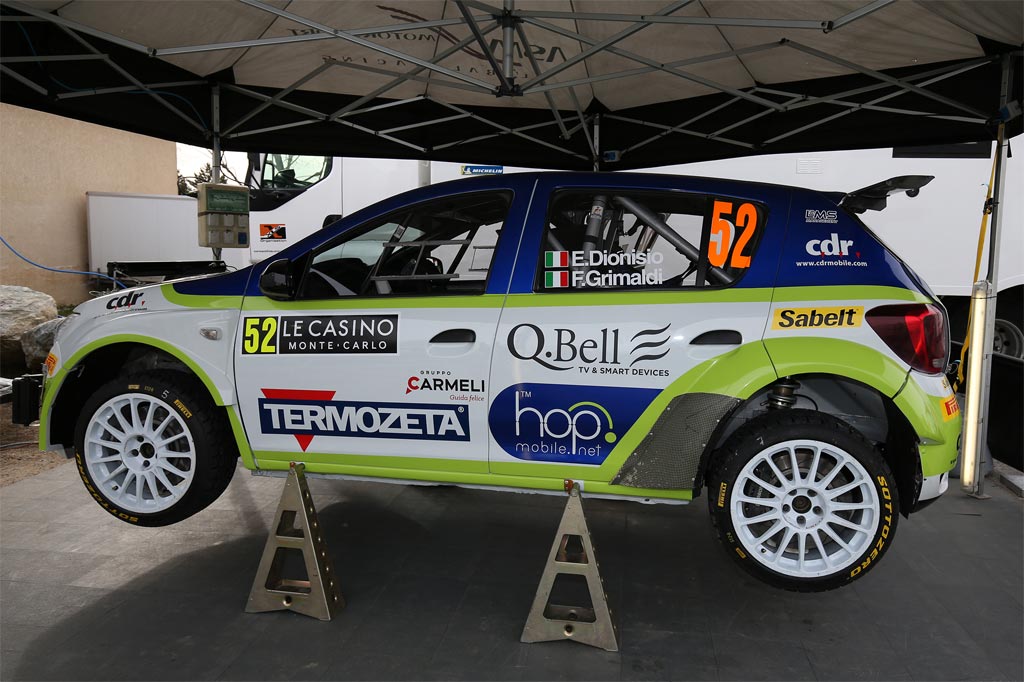 El primer coche R4 de Rallys ‘made in Spain’ debuta en Montecarlo ...